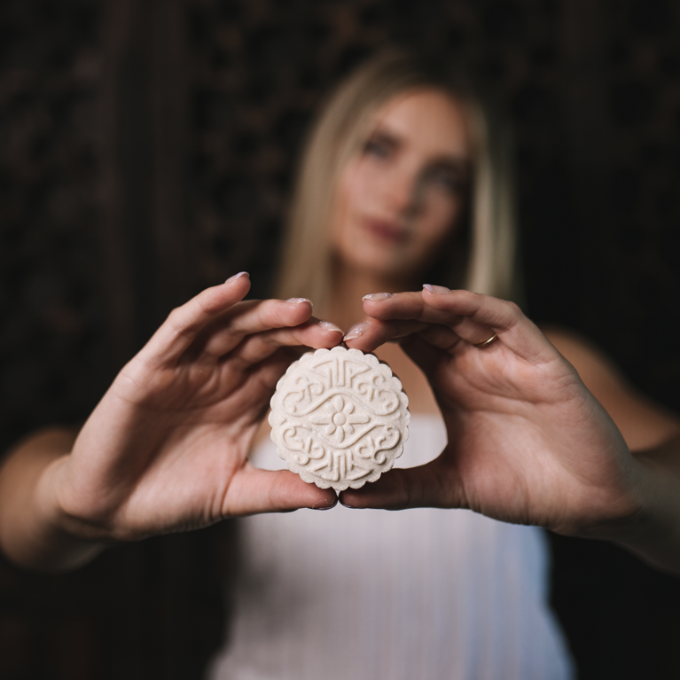 Mastering the Alchemy of Ash with Purple Shampoo for Cool Tones